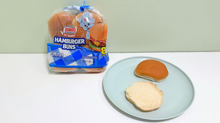 8 store-bought hamburger buns, ranked worst to best