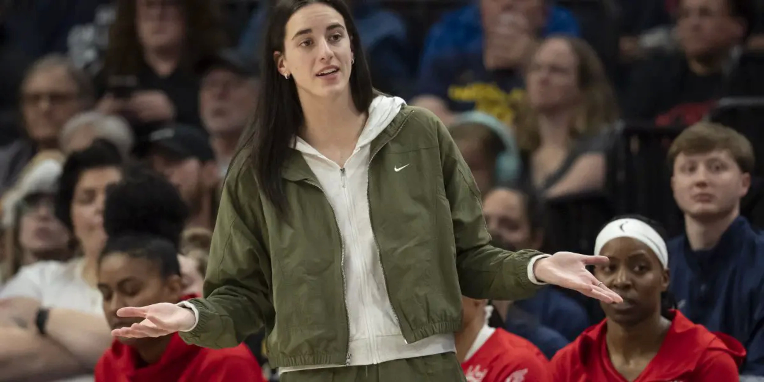 Fever coach Stephanie White reacts to Caitlin Clark’s new look