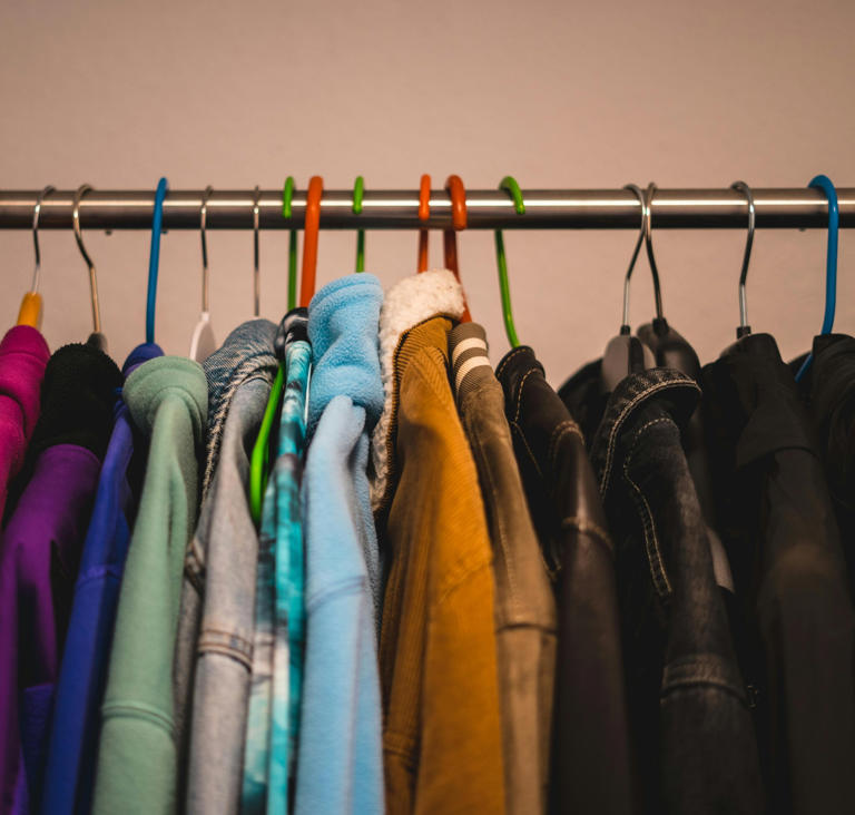 Home smells that start clinging to clothes and containers