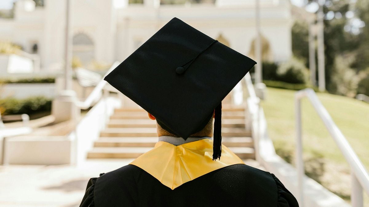 DOE opens investigation into girls-only Smith College for admitting ...