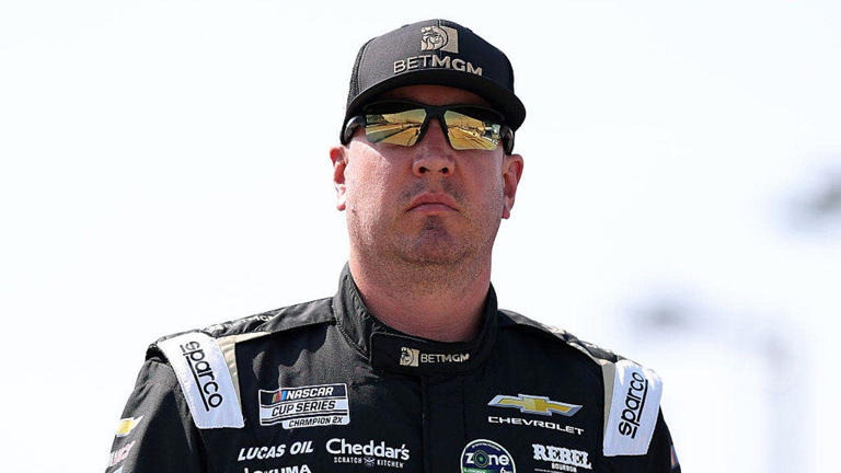 NASCAR sends dangerous message with latest penalty that has fans fuming ...