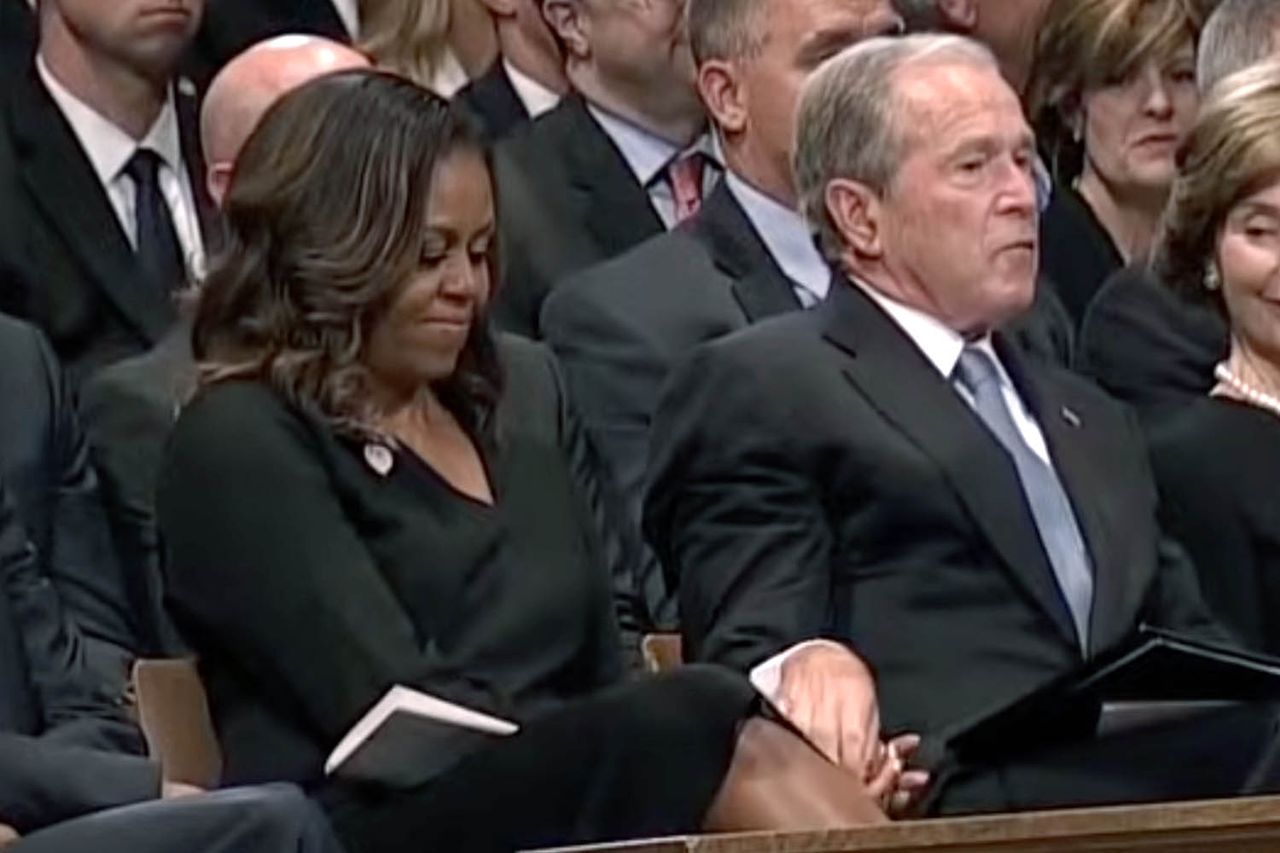George W Bush and Michelle Obama recreate iconic Altoids moment at ...