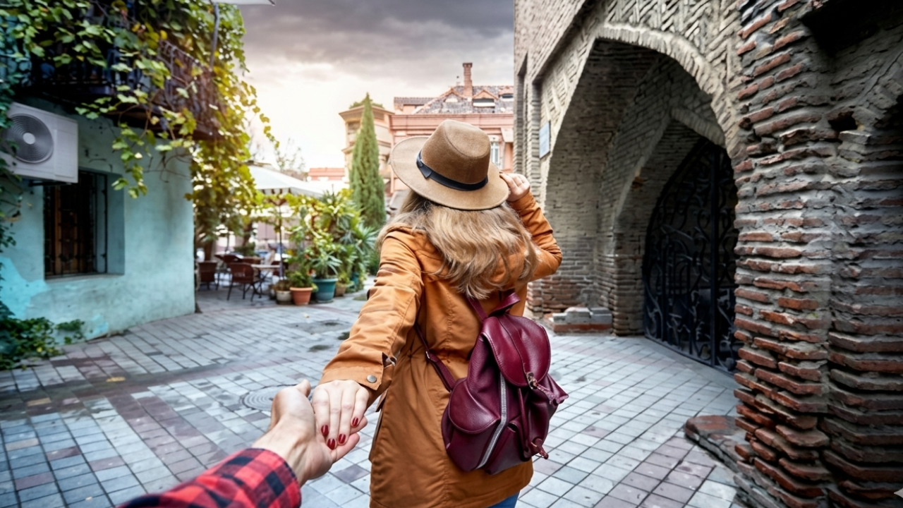 8 reasons travelers are choosing local experiences over famous landmarks
