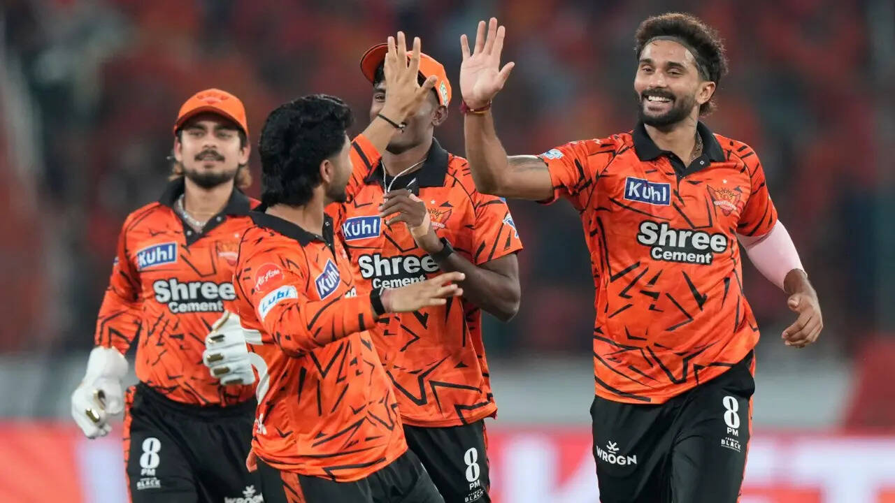 IPL 2026 points table: SRH dethrone PBKS to take top spot, playoffs ...