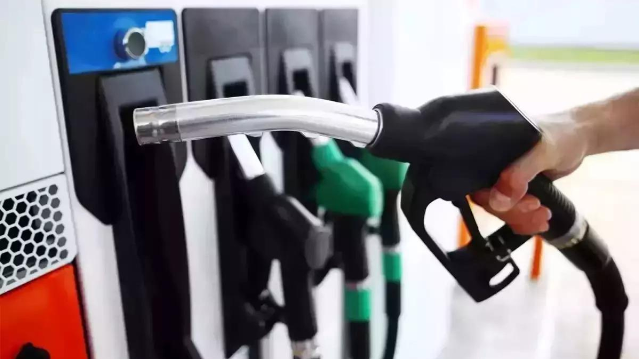 US fuel price shock: Lower-income households cut driving as gasoline ...