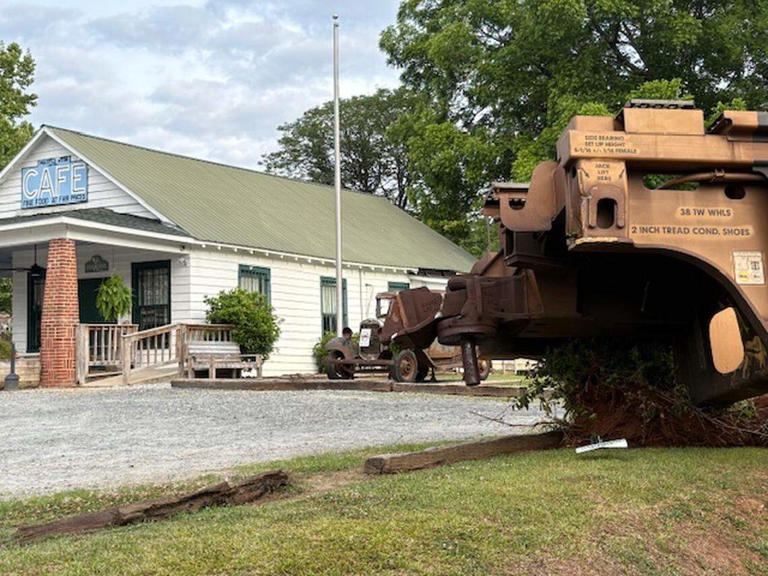 Florida man driving tractor-trailer causes train derailment in Monroe ...