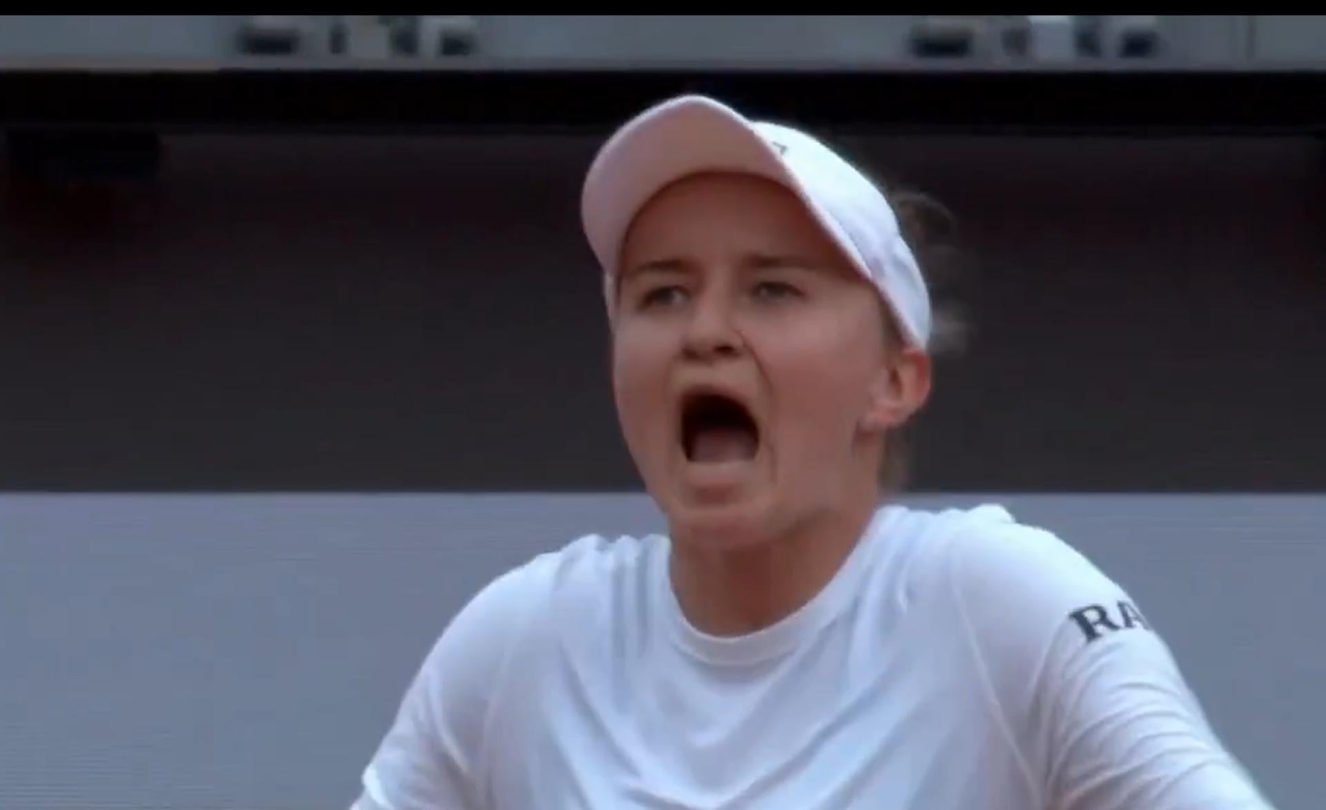 Watch: Irked Barbora Krejcikova tells Rome Open crowd to 'shut up'