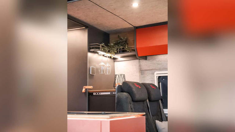 Algovia Escape 2026: una camper de 5,40 metros muy bien aprovechada