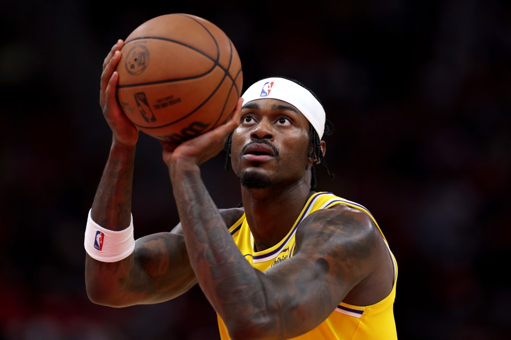 Lakers’ Jarred Vanderbilt 'day to day' after gruesome finger injury
