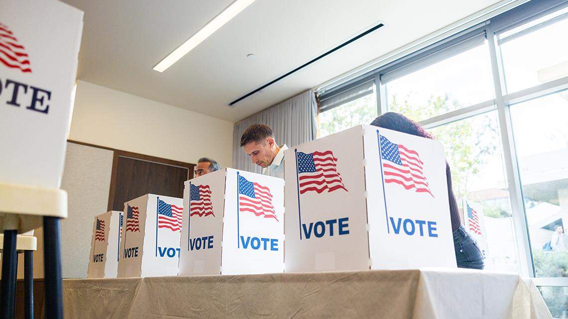 Familiar faces Manny Abarca, Dan Tarwater join race for Jackson County ...