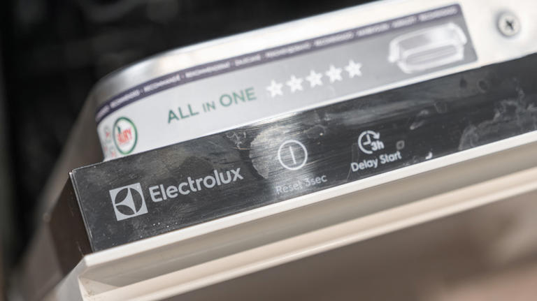 The sleek dishwasher brand that's a total nightmare, according to reviews