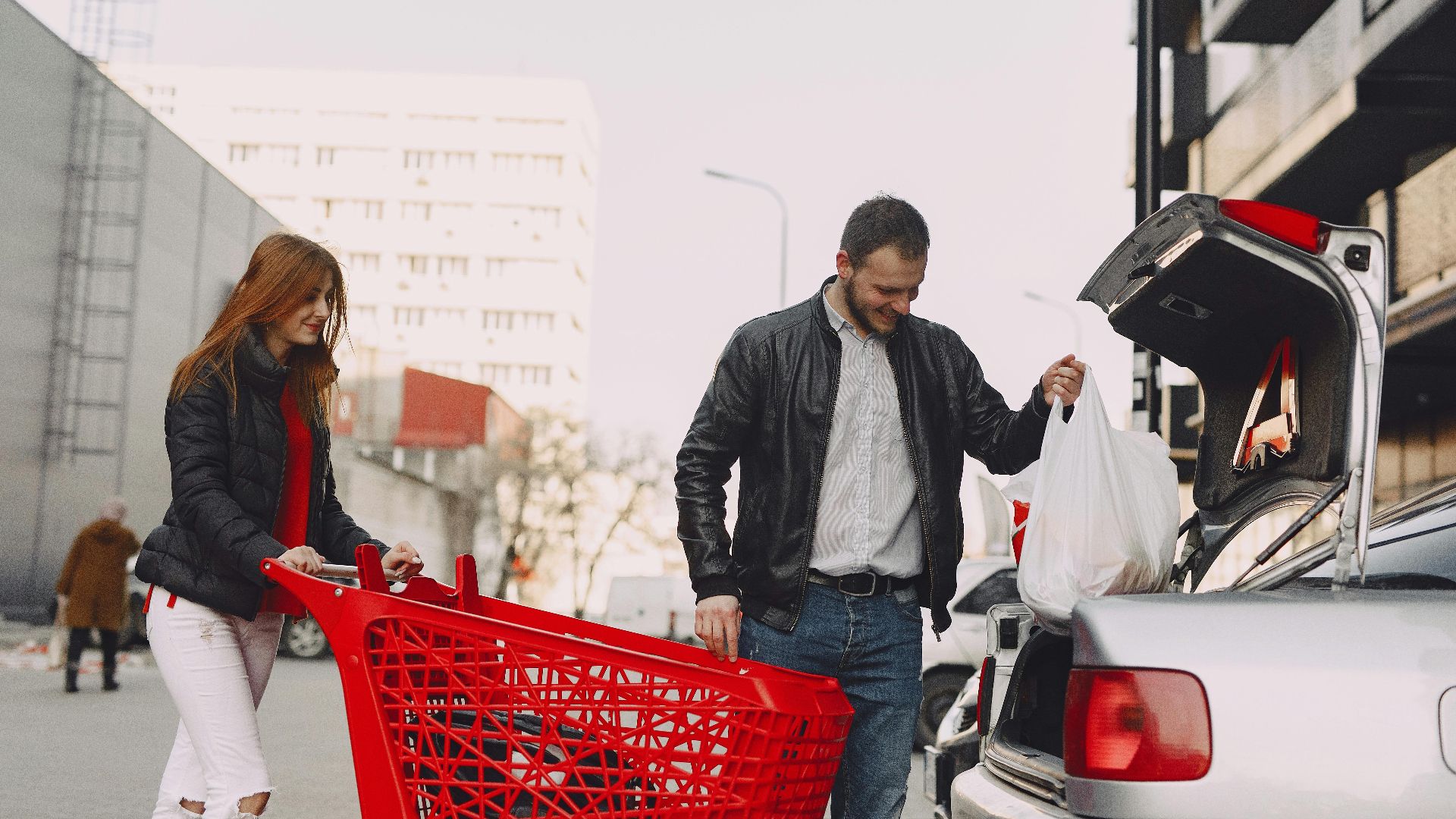 10 parking lot behaviors that reveal character & 10 that invite chaos