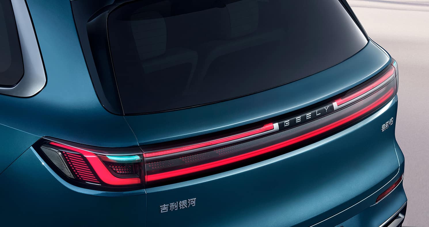 Monster seven-seat hybrid SUV confirmed