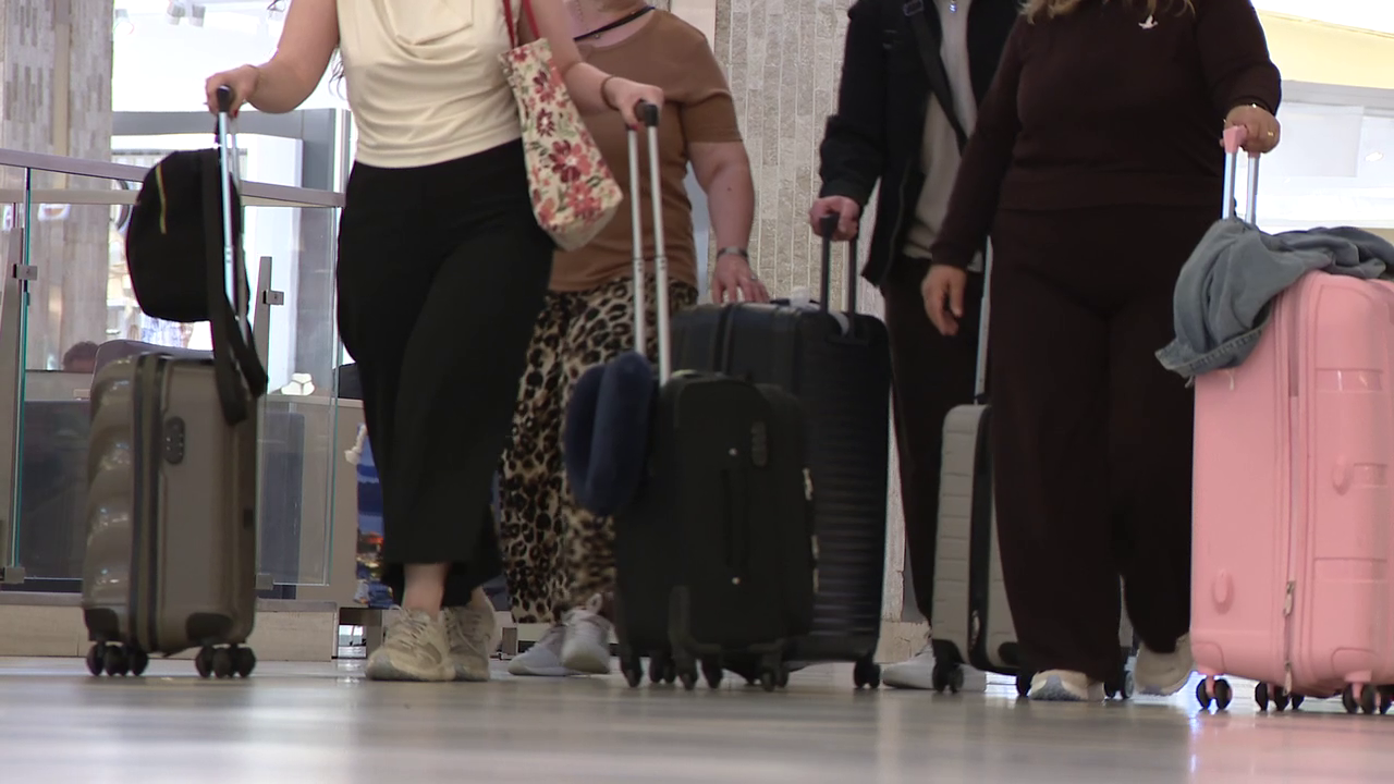 Summer travel costs surge due to rising domestic flight prices, expert says