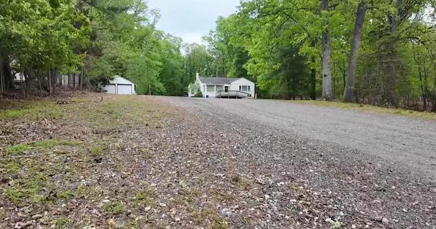 Applicants, neighbors clash over proposed mosque location and size in ...