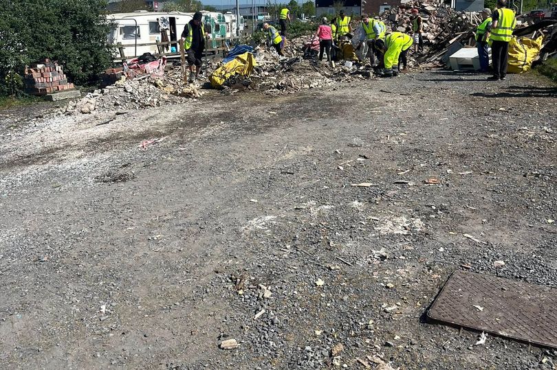 Filthy Glastonbury rubbish site cleared by volunteer team