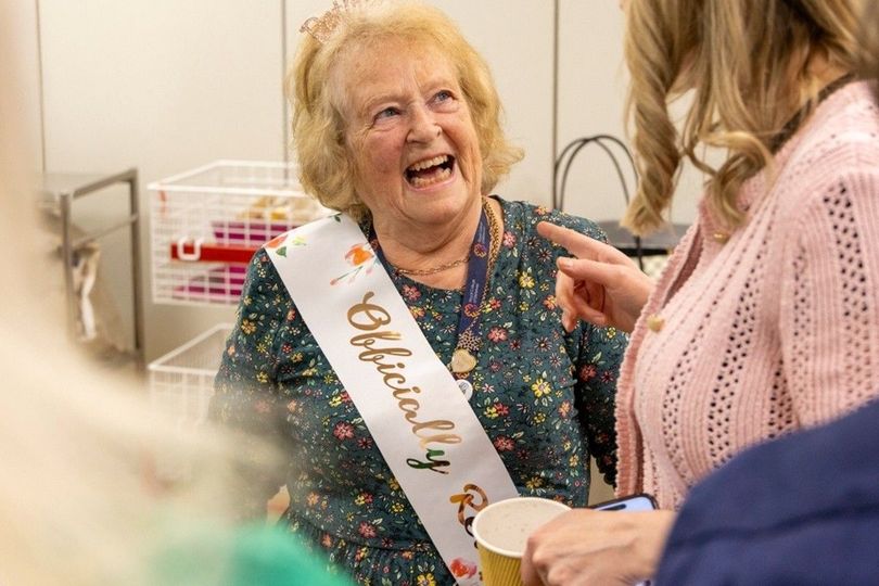 ‘I’ve just loved it all’ - Hull nurse Janet, 83, leaves maternity role ...