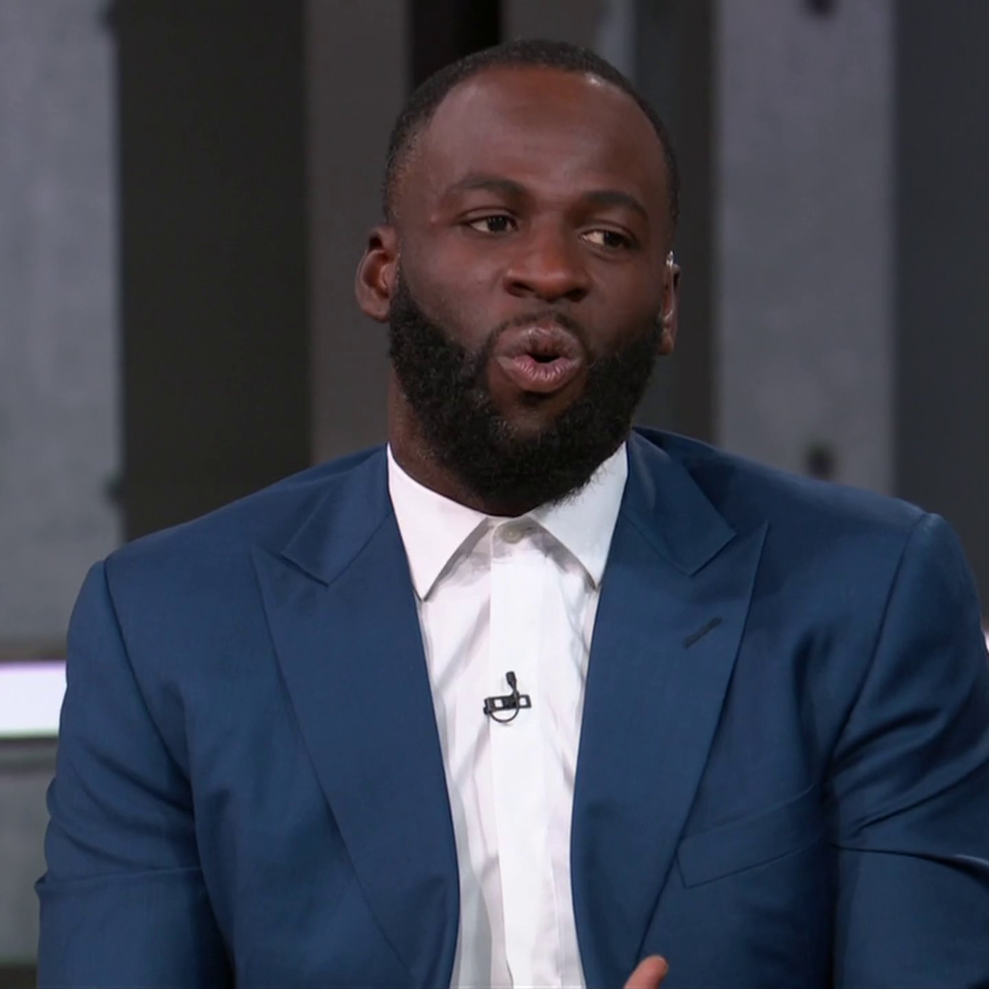 Charles Barkley fans rush to his defense after Draymond Green's awkward ...