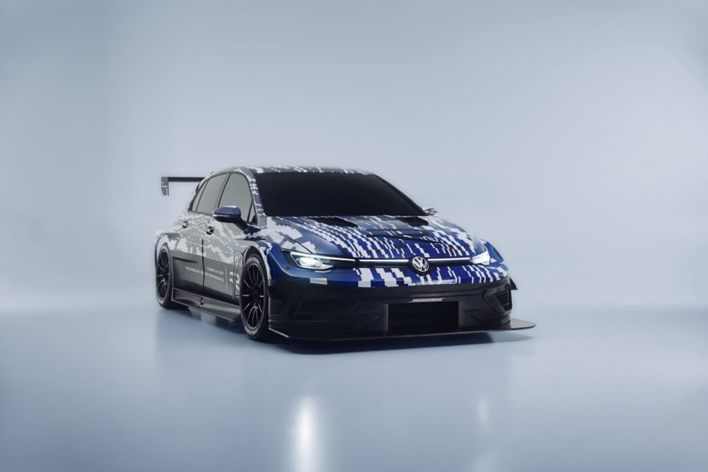 Volkswagen Eyes the 24h Nurburgring With a Race-Prepped Golf R