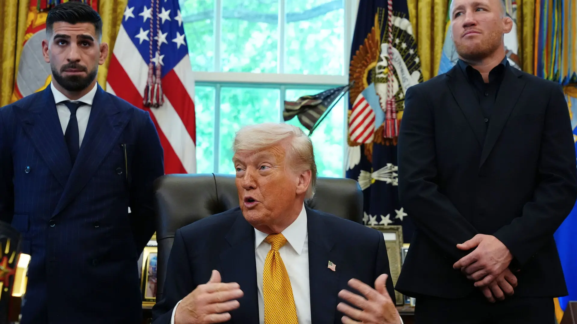 Topuria dice a Trump en la presentación de la velada de combates UFC en ...