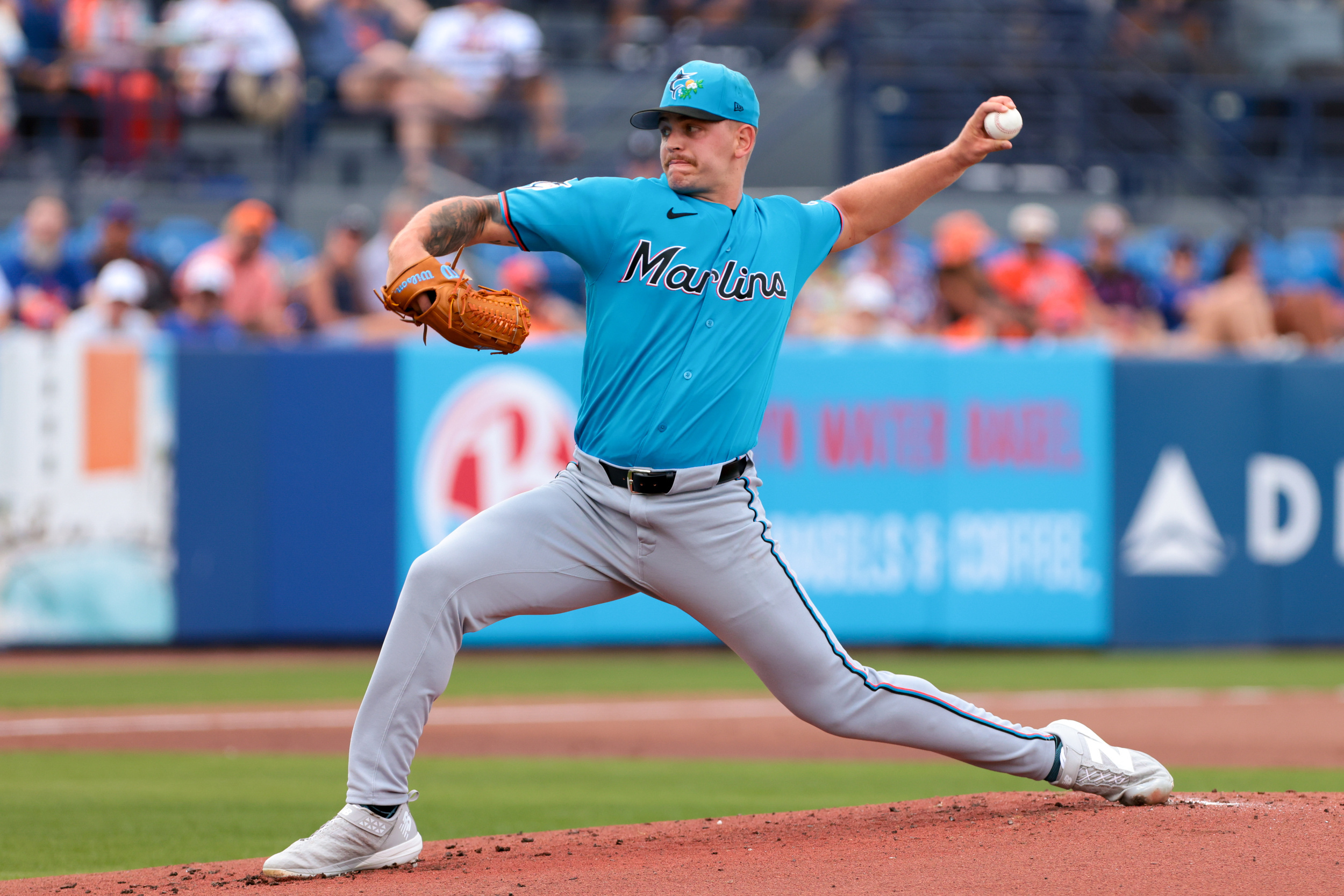 Marlins to select Robby Snelling