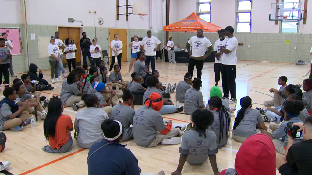 Baltimore Ravens' legend Ed Reed teaches Baltimore students the ...
