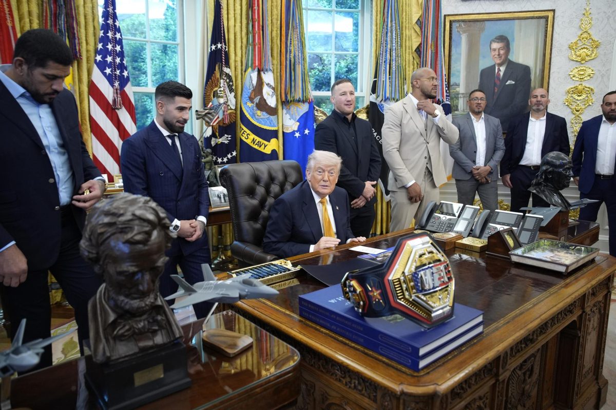 Trump lleva la UFC a la Casa Blanca y desata polémica