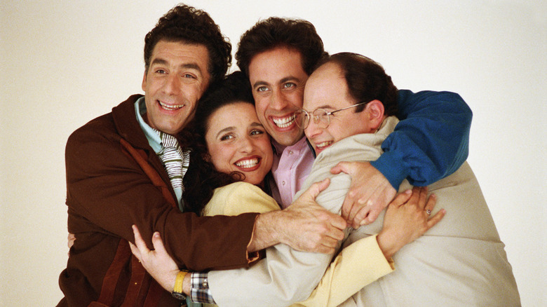 Fan theories that completely change these '90s shows
