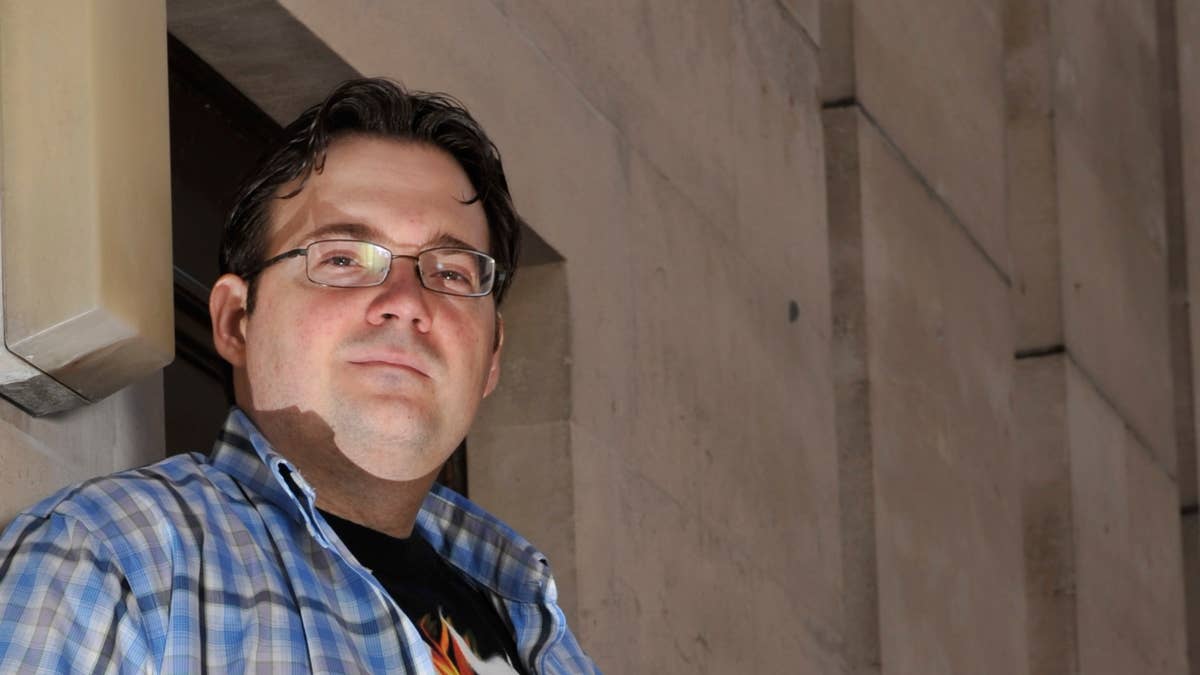 Brandon Sanderson helps newer fans start among his 70+ books