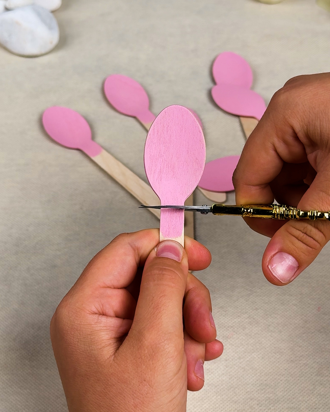 Transform wooden spoons to beautiful tulips🌷