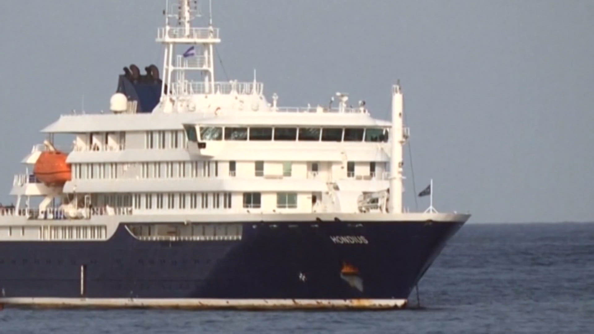 Cruise ship hantavirus patients arrive in Europe for treatment