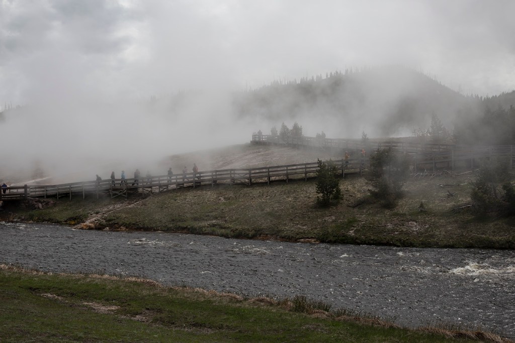 Yellowstone bear attack site was closed to spring hiking until 2024 to ...
