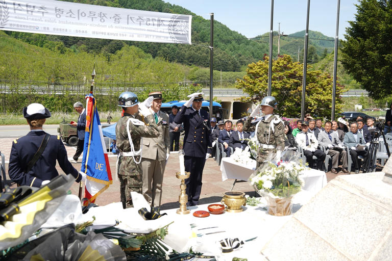 홍천서 '한국군 구출' 쥴·장루이 소령 75주기 추념식