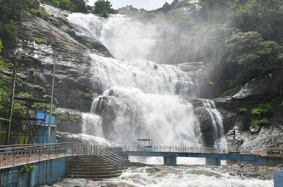 Status quo on development works near Courtallam falls