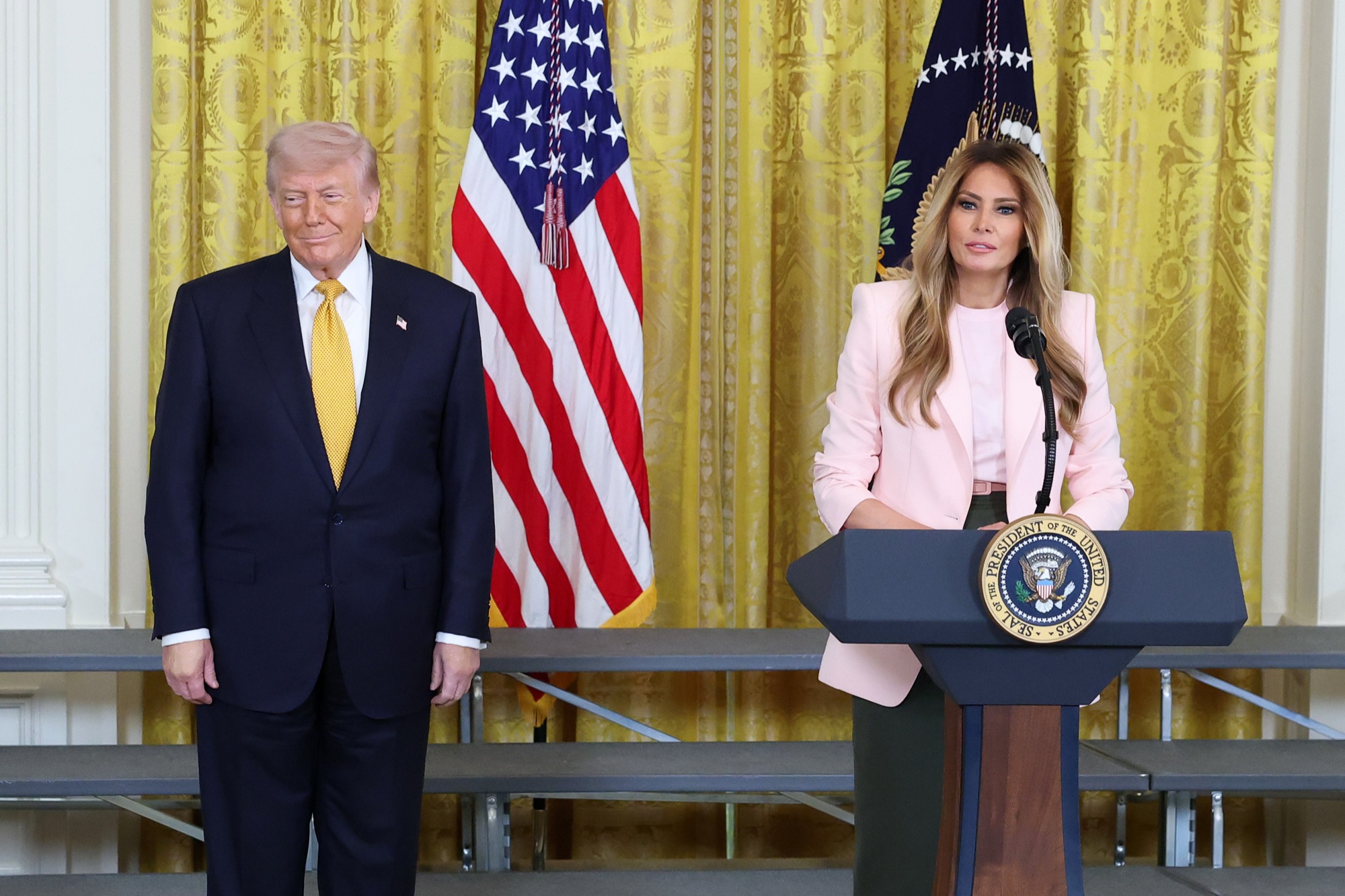 Donald Trump apologizes to Melania for misspelling her name on social media