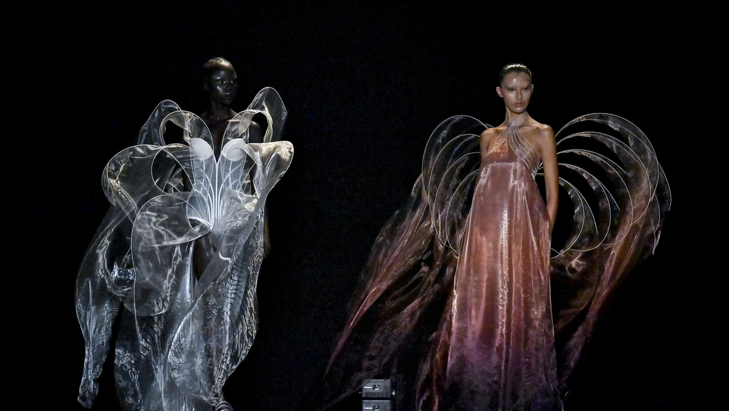Eileen Gu’s bubble dress merges couture with kinetic art