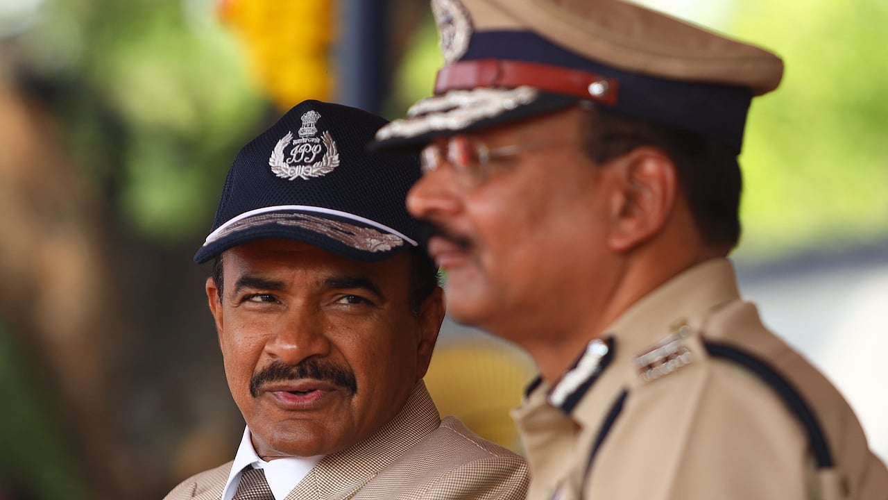Former DGP Shivadhar Reddy assumes charge as Telangana State Security ...