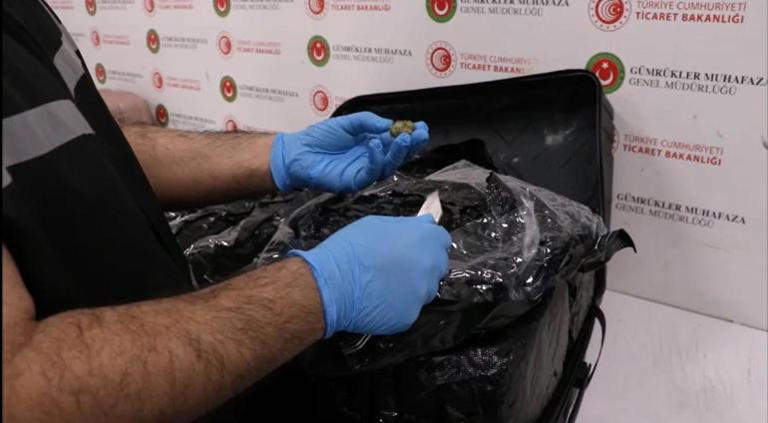 İstanbul rotası sonu oldu! Görüntüler ortaya çıktı: 17 milyon liralık valiz