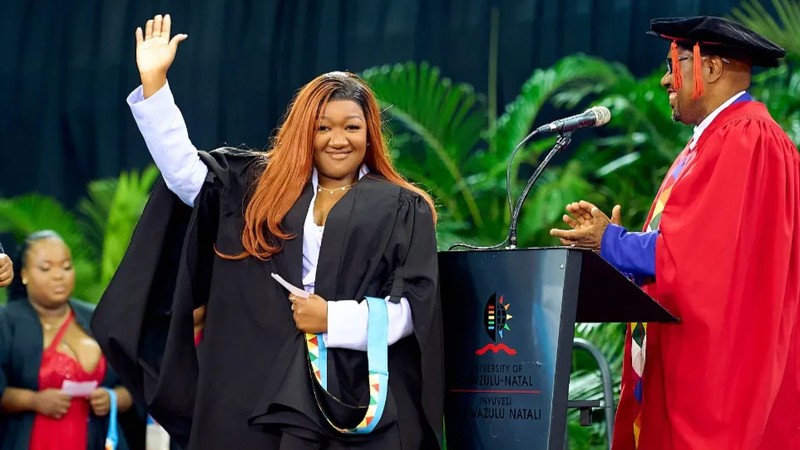 Breaking barriers: Londeka Phakathi, a deaf graduate, champions ...