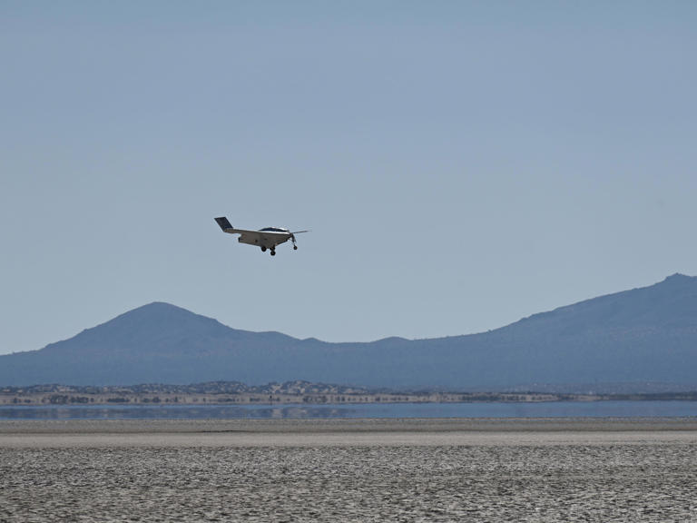 The US military flew an experimental, hybrid-electric stealth drone ...