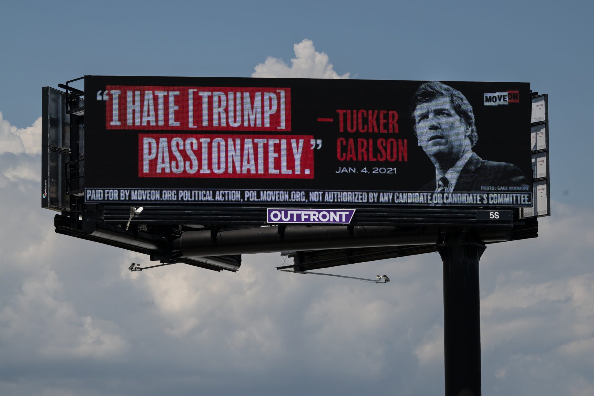 Der MAGA-Riss weitet sich: Was verriet Tucker Carlson über Trump?