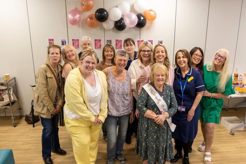 ‘I’ve just loved it all’ - Hull nurse Janet, 83, leaves maternity role ...