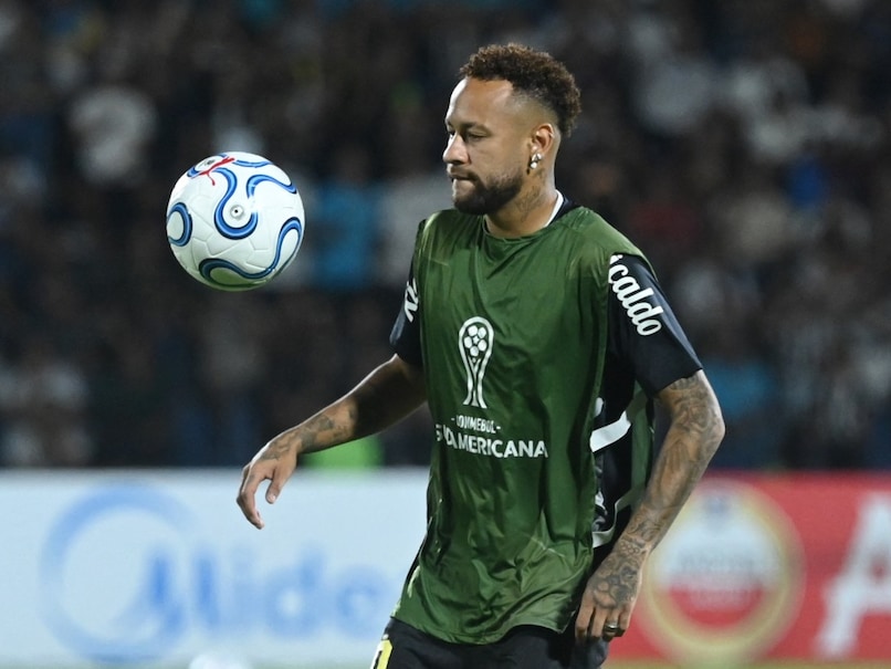 Neymar apologizes for rift with Robinho's son at Santos training