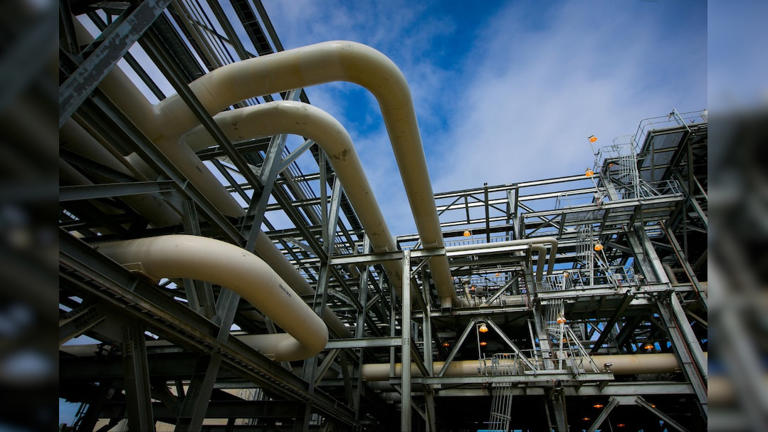 Australia to make LNG projects supply 20% of gas to local market