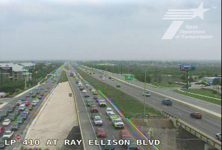 Rollover crash nearly shuts down all lanes on Loop 410 in San Antonio