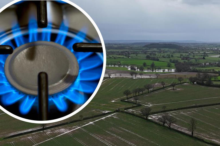 Fears new A417 town could be built on 'high-risk' gas zone