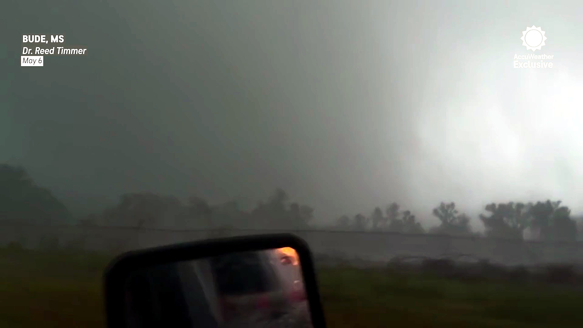 Massive wedge tornado tears through Mississippi