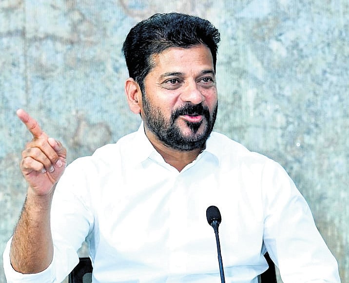 VIP convoys shouldn’t inconvenience public, orders CM Revanth Reddy