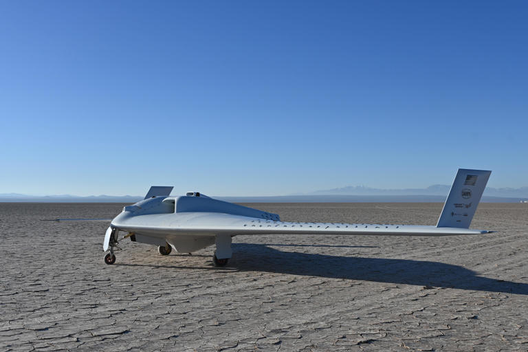 The US military flew an experimental, hybrid-electric stealth drone ...