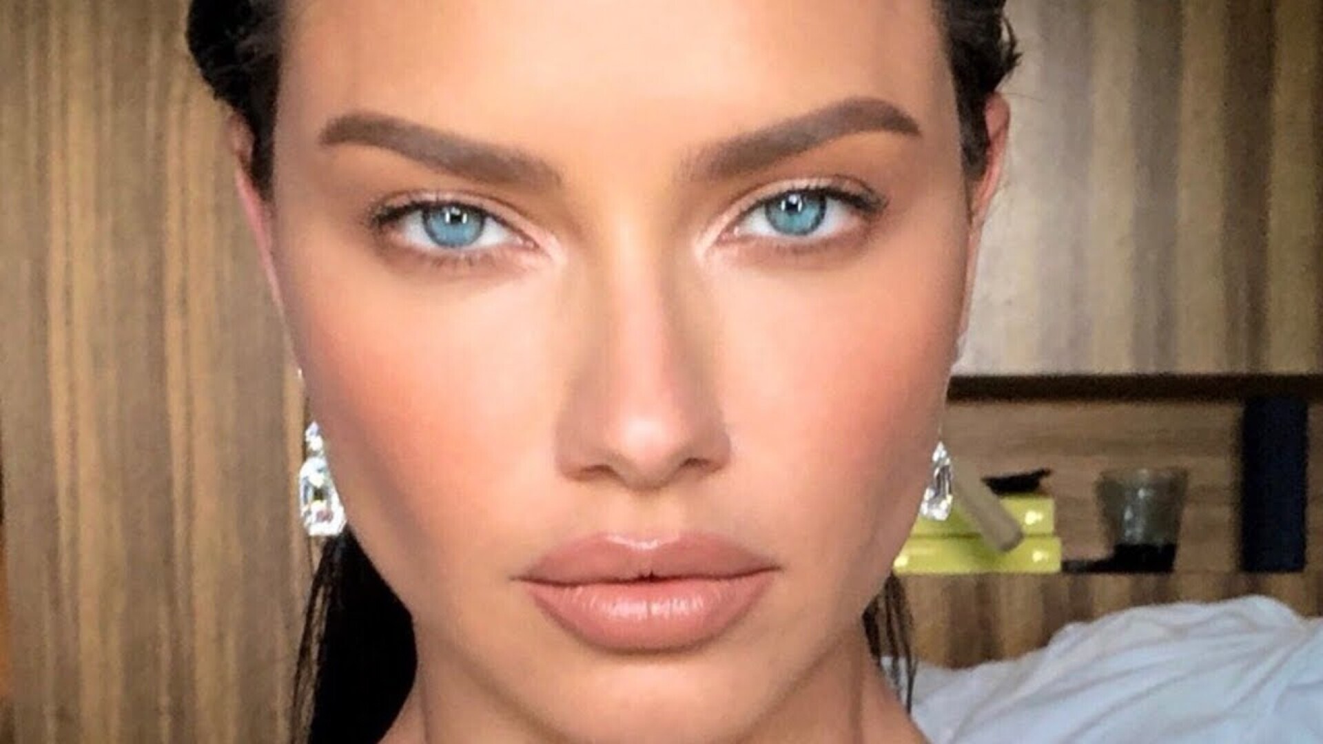 You'll hardly recognize these models without makeup